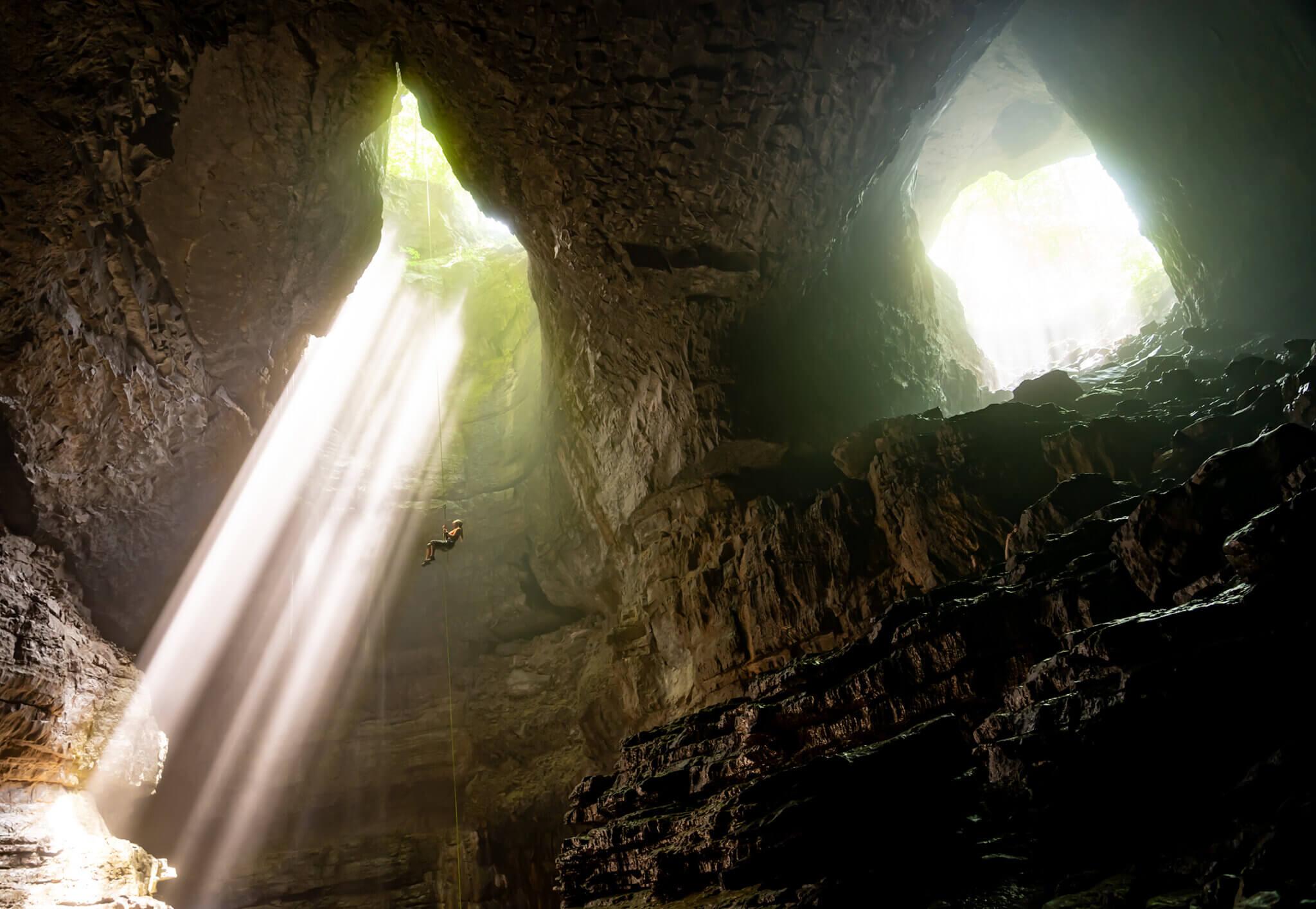 Exploring Alabama's Stephen's Gap Cave Operation.Adventure