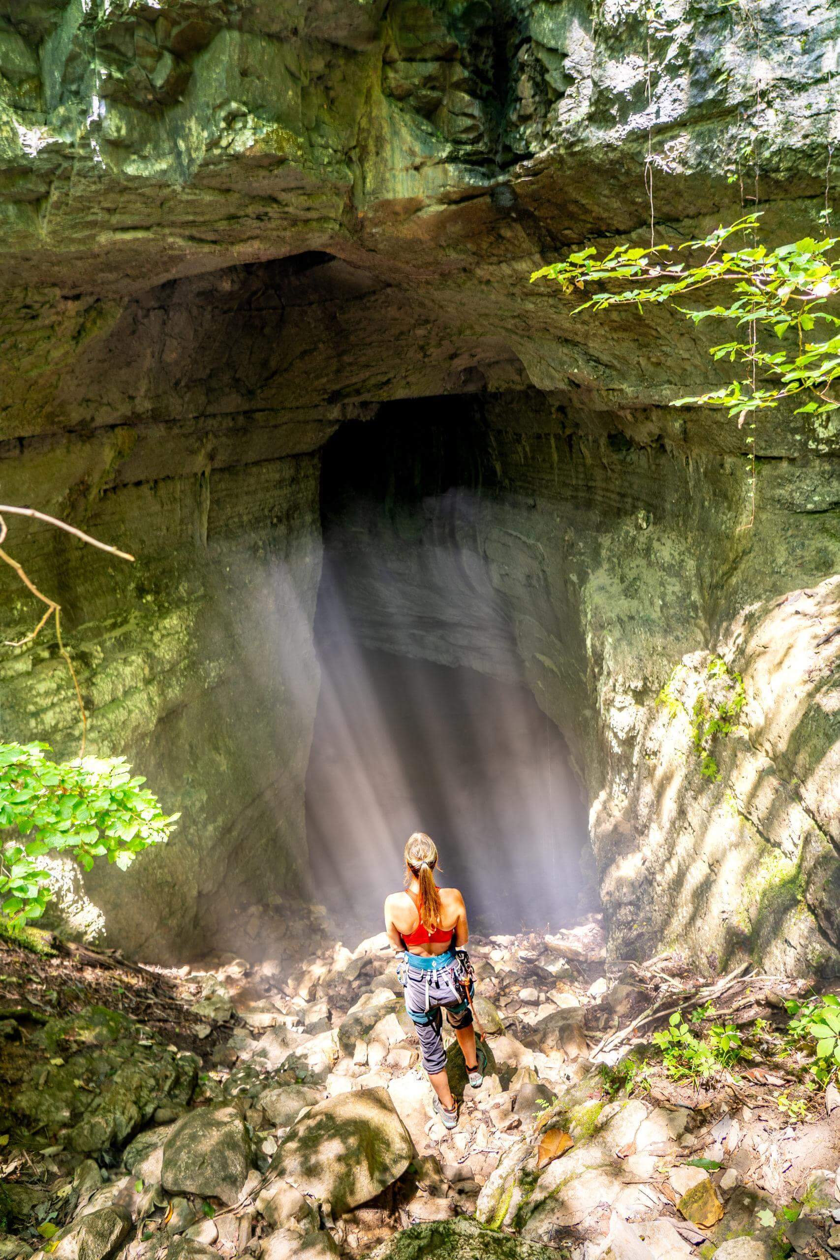Exploring Alabama's Stephen's Gap Cave Operation.Adventure